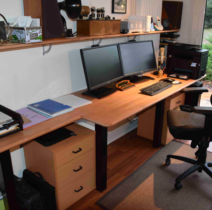 Furnishing of a custom desk